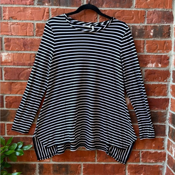 LOGO by Lori Goldstein | Tops | Logo Lori Goldstein Medium Black White Stripe Sharkbite Long ...
